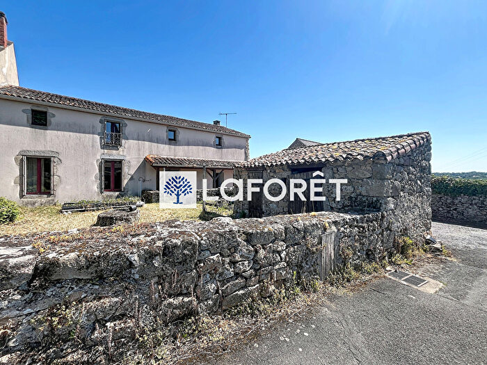 Maison 3 pièces à Voulmentin, Saint-Clémentin, à vendre