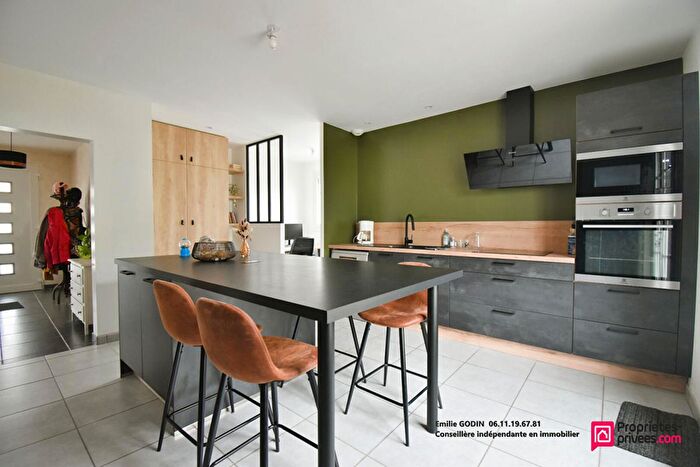 Maison à vendre - Saint-Pierre-des-Échaubrognes - 6 pièces - 3 chambres