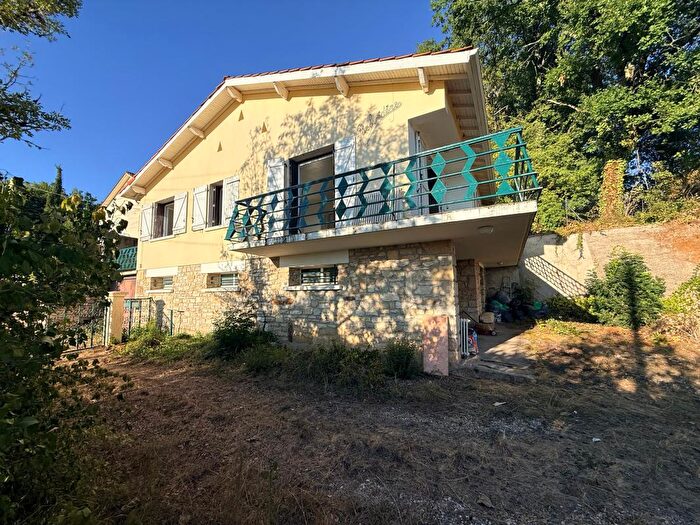 Maison 4 pièces à Puy-l'Évêque, à vendre