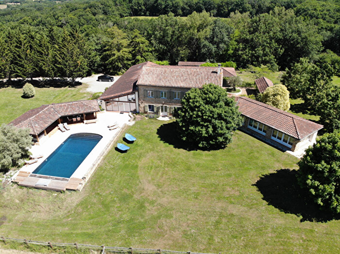 Maison à vendre - Mirepoix - 17 pièces - 12 chambres