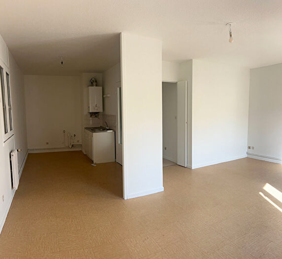 Appartement 2 pièces à Rive-de-Gier, Centre-ville, Baldeyrou, République, à louer