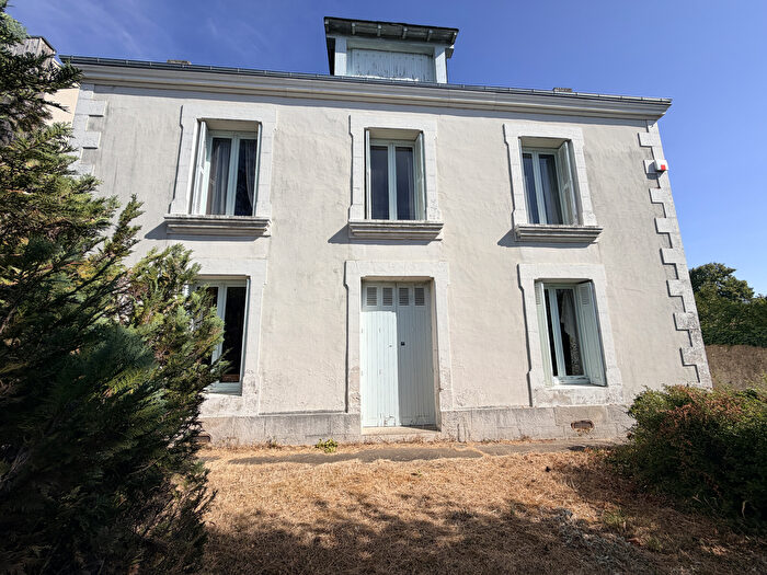Maison 12 pièces à vendre à Poitiers, Ouest