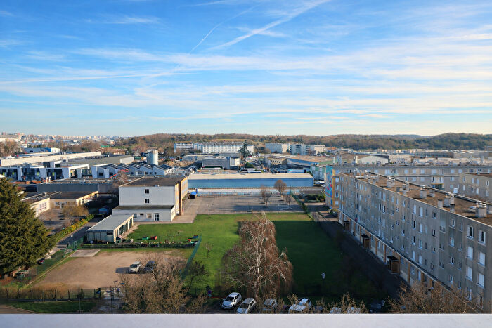 Appartement à vendre - Stains, Victor Renelle, Croix Blanche - 2 pièces - 1 chambre