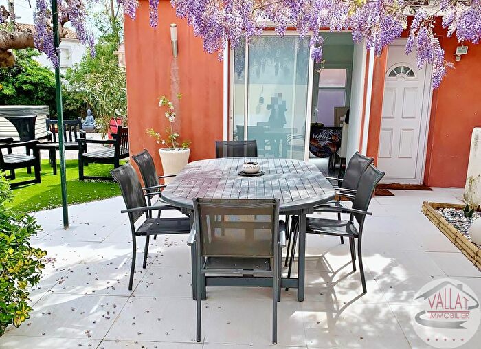 Maison à vendre - Agde, La Ville - 6 pièces - 3 chambres