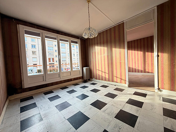 Appartement à vendre - Évreux, Navarre - 3 pièces - 2 chambres