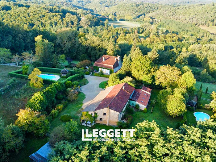 Maison 18 pièces à vendre à Villefranche-du-Périgord
