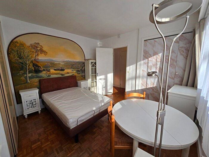 Rue de Versailles-Monastere, Ville-dAvray : Appartement 1 pièce à louer