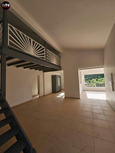 Case-Pilote : Appartement 3 pièces à louer