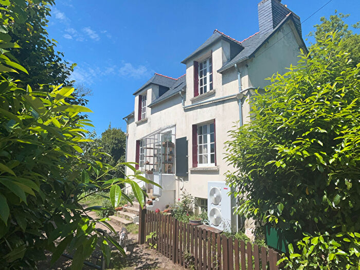 Maison 4 pièces à Châteauneuf-du-Faou, à vendre