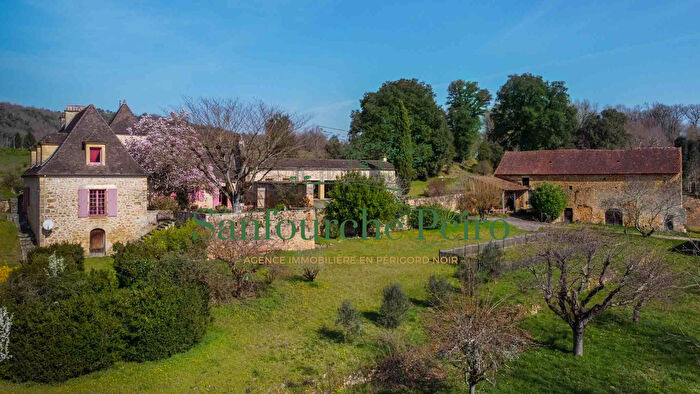 Maison à vendre - Vitrac - 8 pièces - 4 chambres