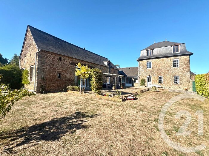 Saint-Hilaire-du-Maine : Maison 8 pièces à vendre