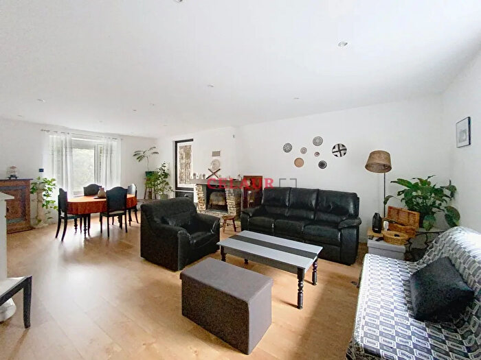 Maison 5 pièces à Masseret, à vendre