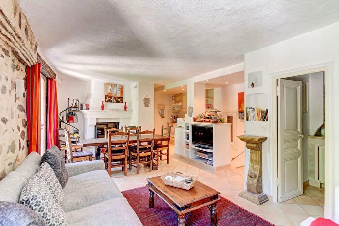 Maison à vendre - Saint-Sauveur-sur-Tinée - 5 pièces - 3 chambres