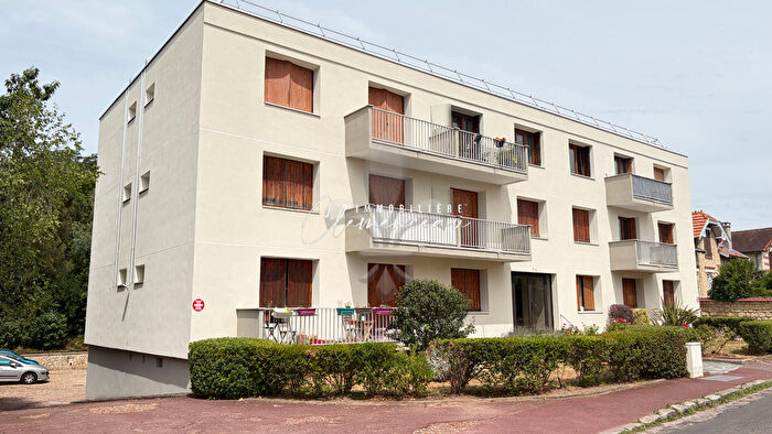 Appartement 1 pièce à Chatou, Est, à vendre
