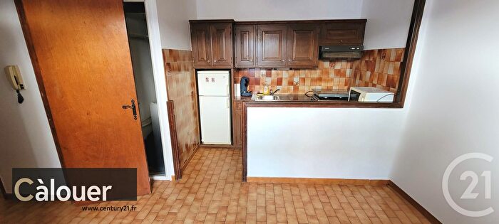 Appartement à louer - Roquemaure - 2 pièces - 1 chambre