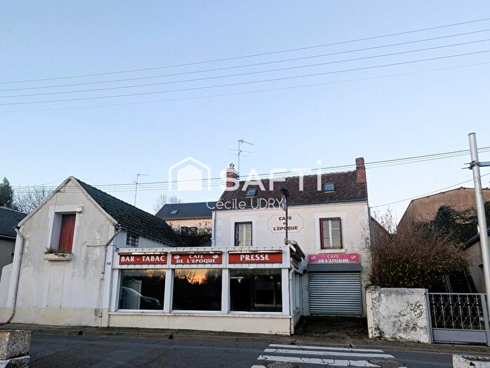 Maison à vendre - Truyes - 4 pièces - 1 chambre