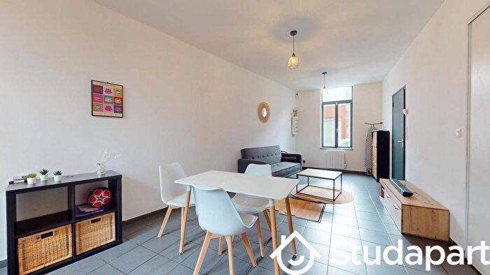 Appartement à louer - Pile, Roubaix - 1 pièce - 3 chambres