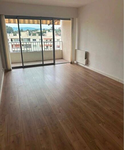 Appartement à louer - Vieux Cannet, Le Cannet - 2 pièces - 1 chambre