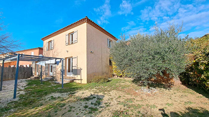 Maison à louer - Saint-Dézéry - 5 pièces - 4 chambres