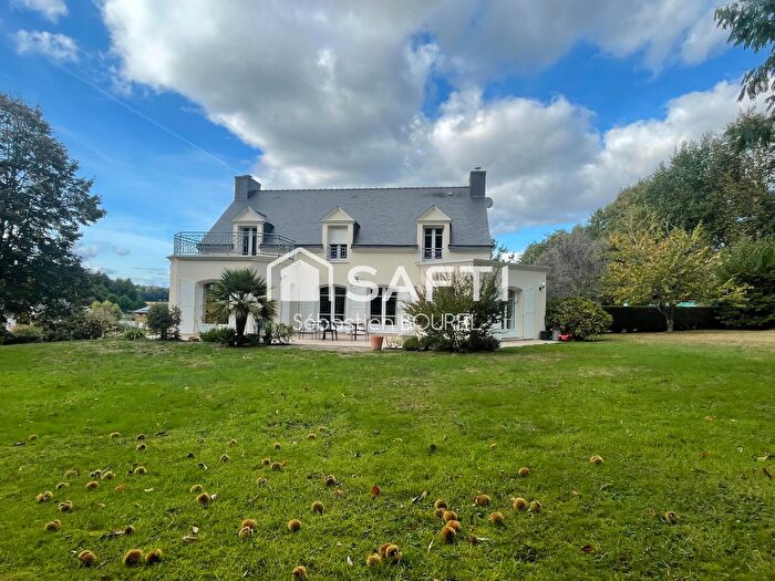 Maison 8 pièces à vendre à Languidic