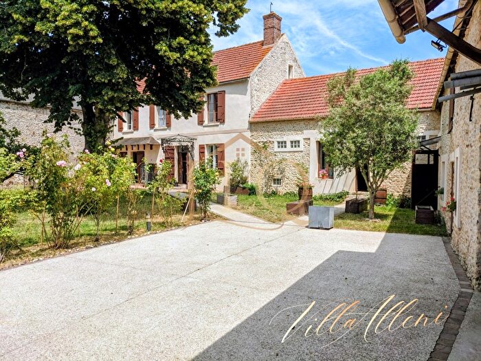 Maison 8 pièces à vendre à Allainville