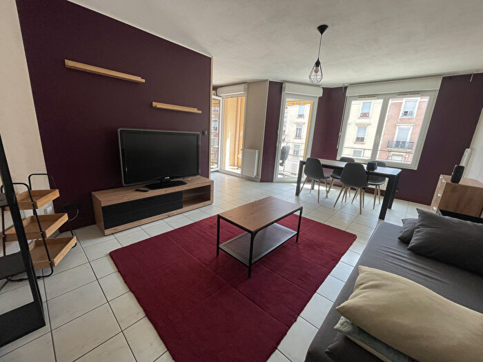 Villeurbanne, Perrallière : Appartement 3 pièces à louer