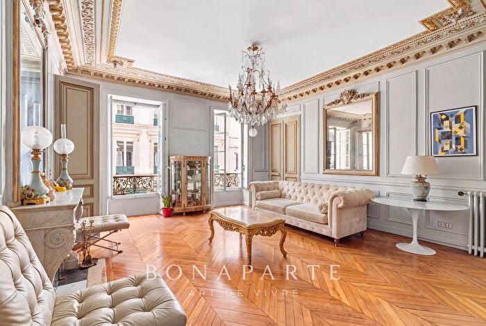 Paris 8ème, Elysée, Madeleine : Appartement 5 pièces à vendre