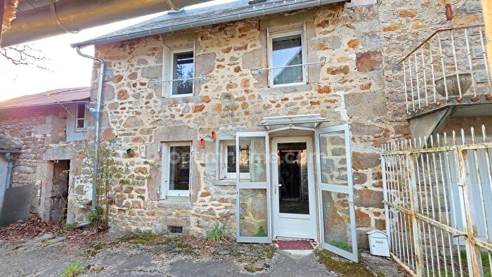 Maison 5 pièces à Féniers, à vendre