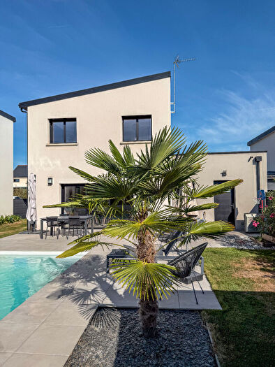 Maison à vendre - Avrillé, Adézière, Etang, Bosquets, Croix-Cadeau, Fléchet - 5 pièces - 4 chambres