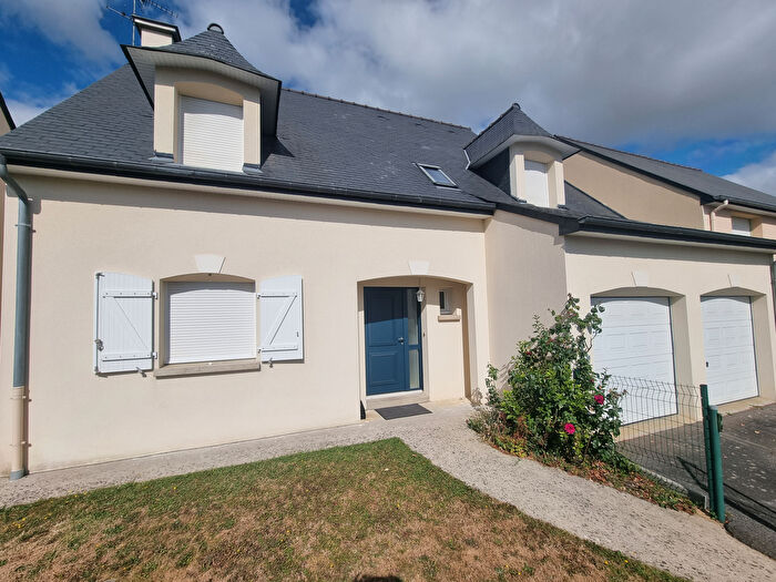 Maison 7 pièces à Orgères, à louer