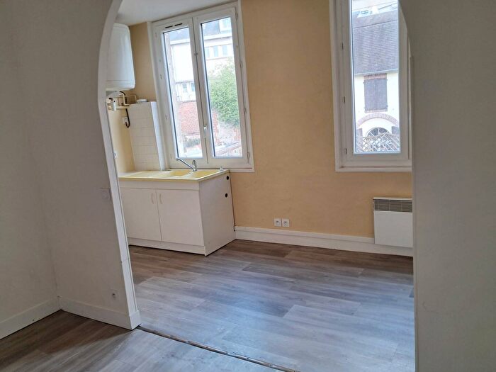 Appartement à louer - Lisieux - 2 pièces - 1 chambre