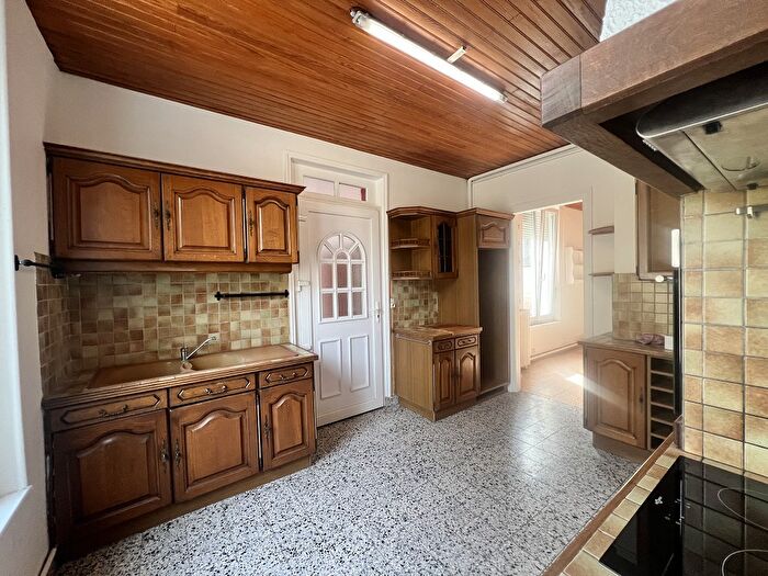 Maison à louer - Reims, Europe, Chemin Vert - 4 pièces - 2 chambres