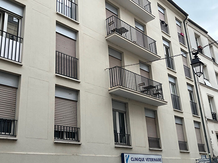 Saint-Cloud, Centre-ville : Appartement 1 pièce à vendre