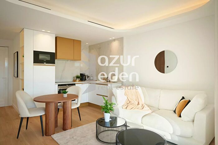 Appartement à vendre - Cannes, Pointe Croisette - 2 pièces - 1 chambre