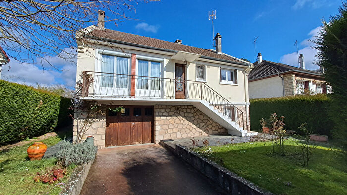 Maison à vendre - Saint-Rémy-lès-Chevreuse - 4 pièces - 2 chambres