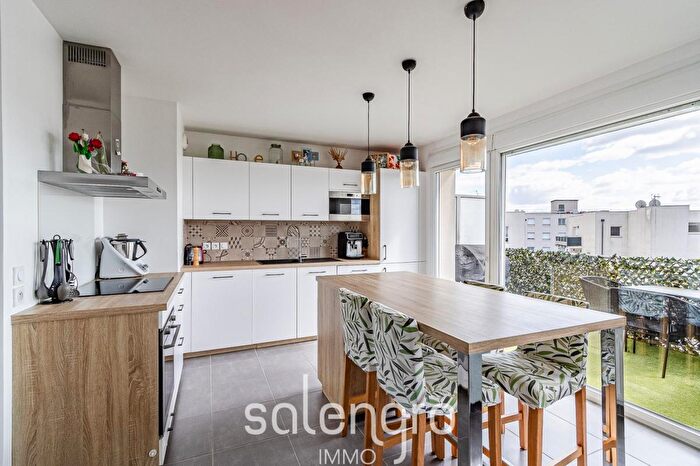 Villeurbanne, Tonkin Sud : Appartement 3 pièces à vendre