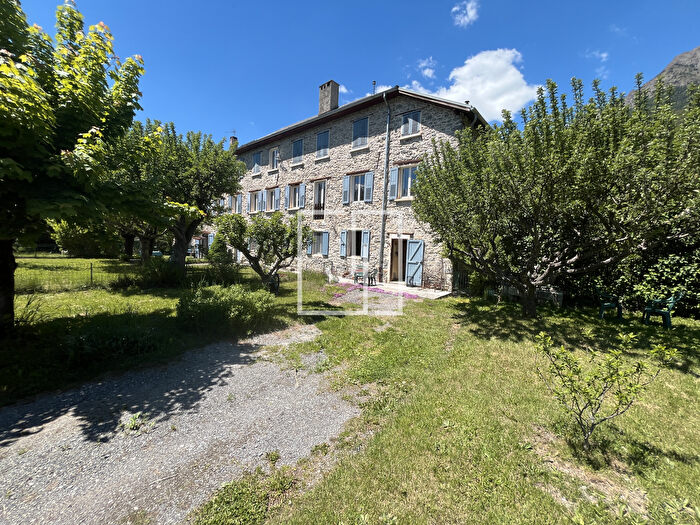 Appartement 5 pièces à Jausiers, à vendre