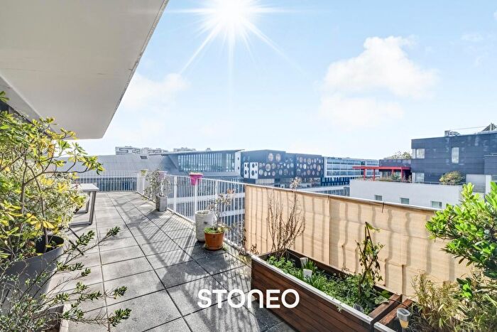 Appartement à vendre - Paris e  - 3 pièces - 2 chambres