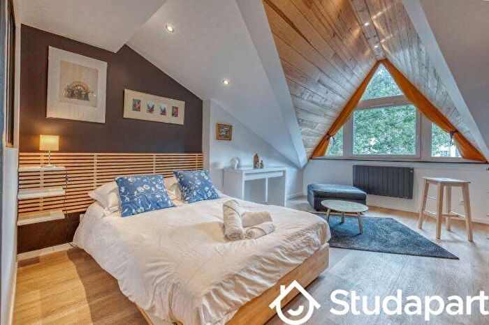 Appartement à louer - Maquis du Gresivaudan Nord, La Tronche - 2 pièces - 1 chambre