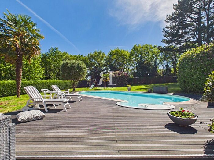 Maison à vendre - Larmor-Plage - 6 pièces - 5 chambres