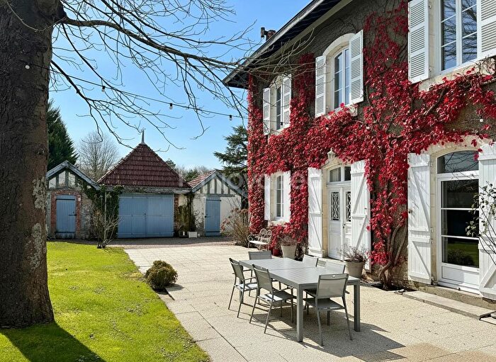 Maison à vendre - Saint-Martin-de-Seignanx - 8 pièces - 5 chambres