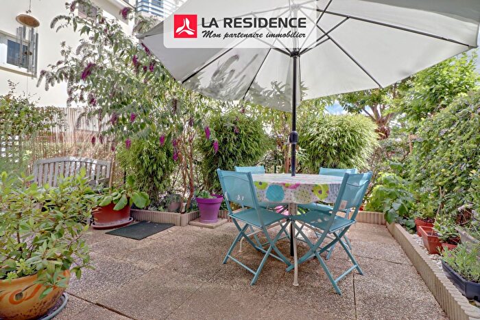 Appartement à vendre - Jouy-le-Moutier, Merisiers, Ecancourt, Côte-des-Carrières, Tremblays - 4 pièces - 3 chambres