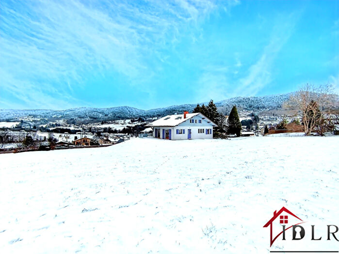 Maison à vendre - Le Syndicat - 8 pièces - 5 chambres
