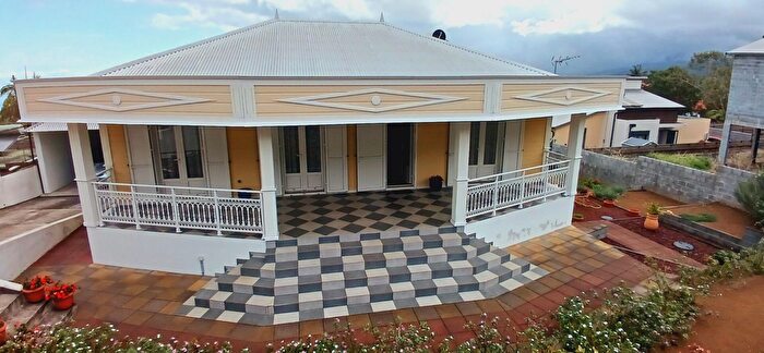 Maison à vendre - Le Tampon, Pont dYves - 4 pièces - 3 chambres