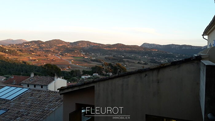 Appartement à louer - La Cadière-dAzur - 2 pièces - 1 chambre