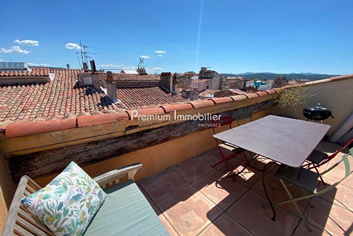 Centre Ville, Aix-en-Provence : Appartement 3 pièces à louer