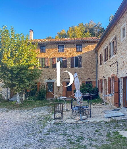 Maison à vendre - Salavas - 10 pièces - 7 chambres