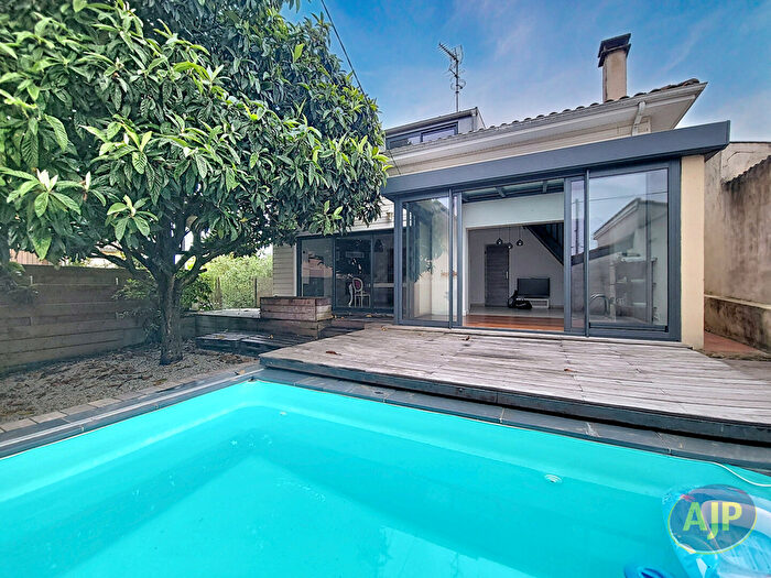 Mérignac, Arlac : Maison 6 pièces à vendre