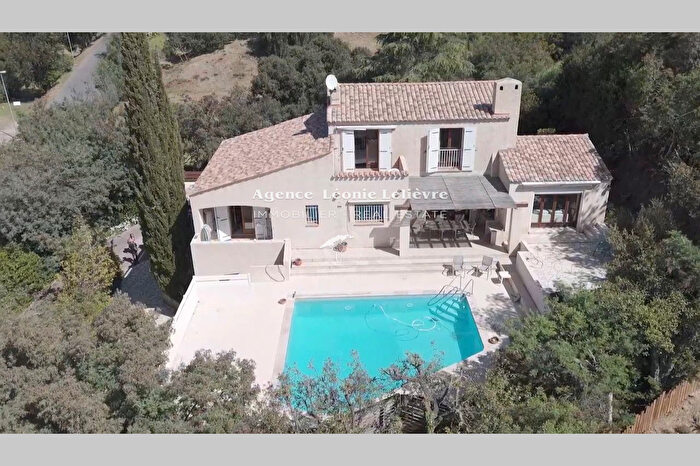 Maison 6 pièces à vendre - Roquebrune-sur-Argens