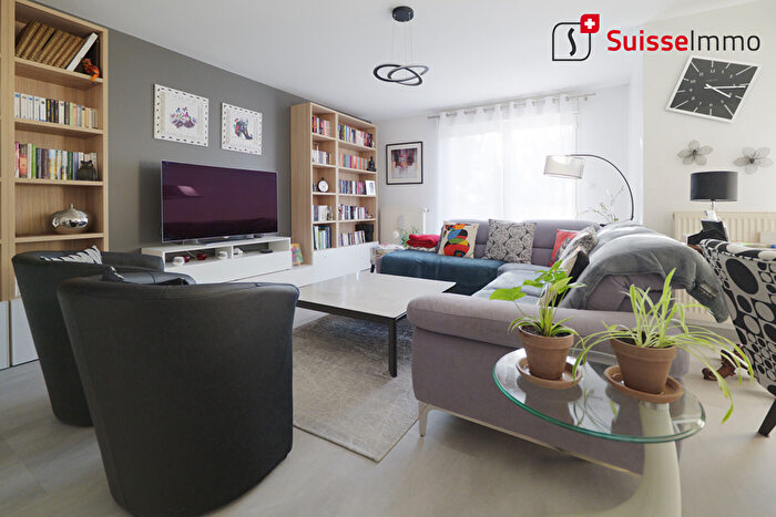 Appartement à vendre - Montbéliard, Faubourg, Mont-Chevis, Chiffogne, Citadelle - 5 pièces - 3 chambres